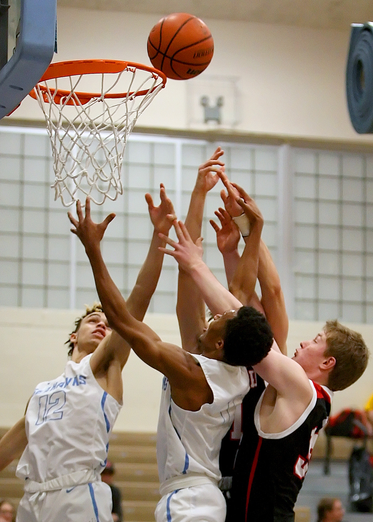Ballard Fends Off Chief Sealth Westside Seattle